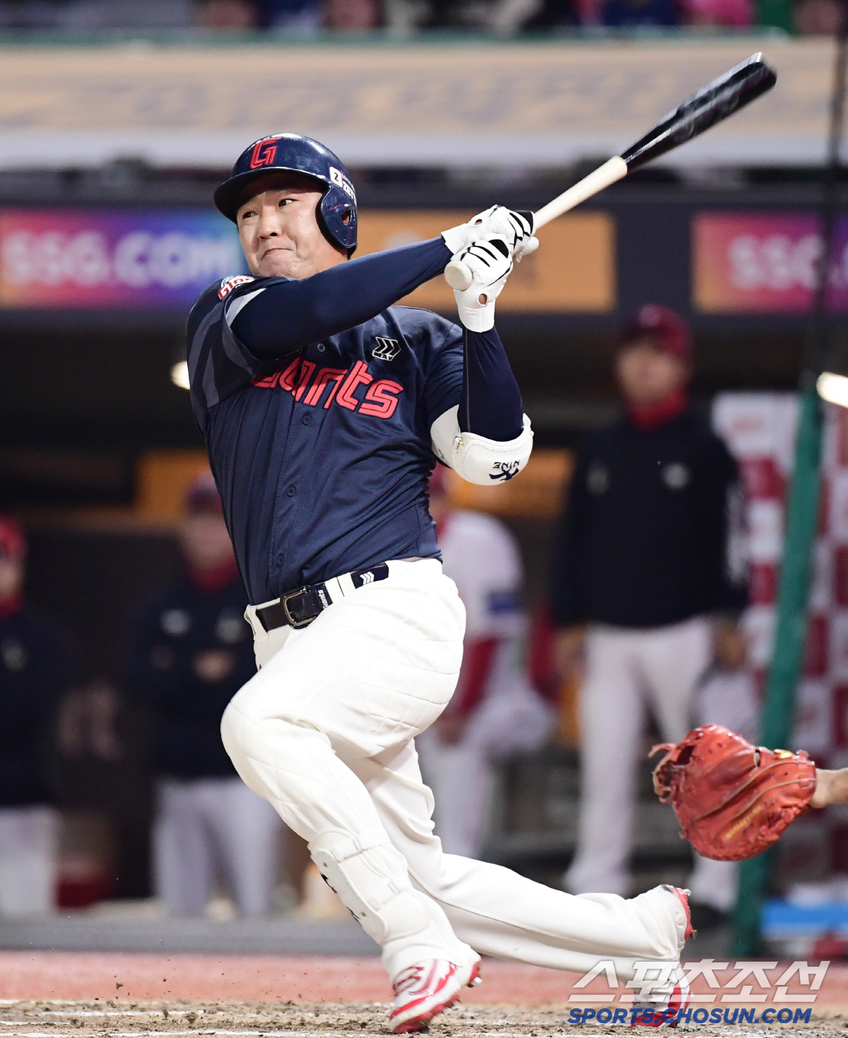 문동주 무너뜨린 윤동희 몬스터샷→정훈 쐐기포→김진욱 2G 연속 호투+첫승! '올해 최다 6득점' 확 달라진 롯데, 한화에 ...