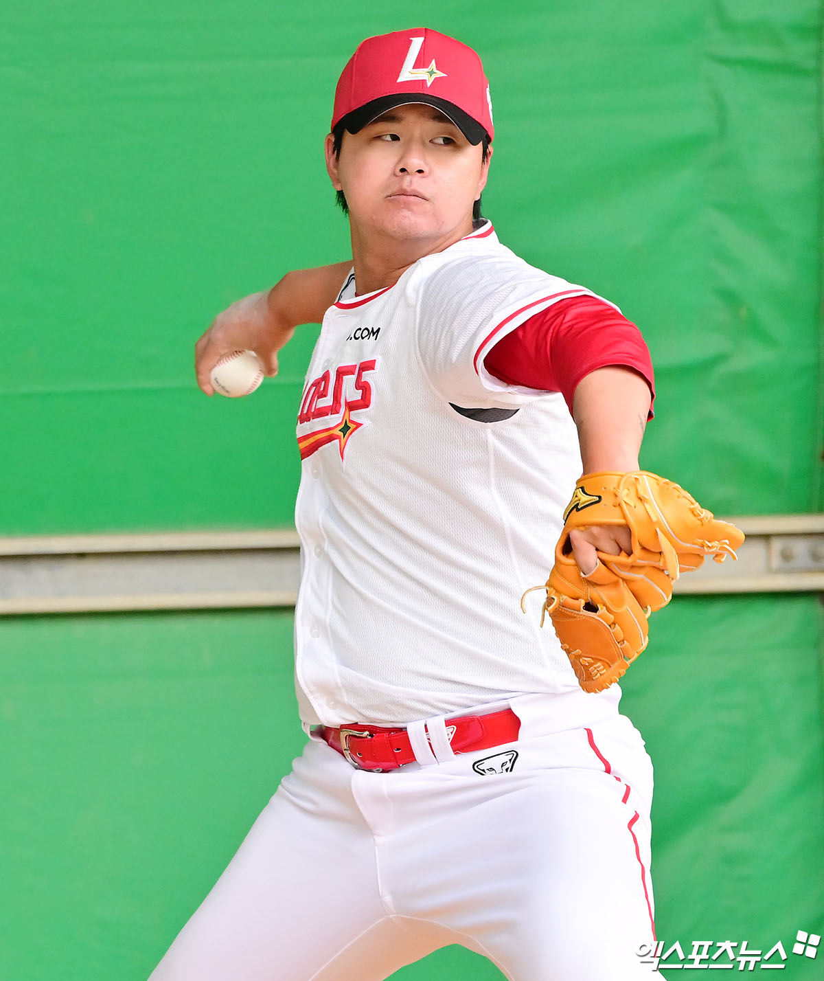 팀 불펜 ERA 1위, 트레이드 효과 쏠쏠하네...'최정·화이트 공백'에도 SSG가 버티는 이유