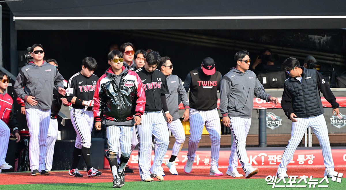 무적 LG? 초전박살…'단 1이닝 만에' 와르르 무너졌다→KT '1회말 8득점', 돌아온 리드오프 로하스 홈런 쾅! [수원:스코어]