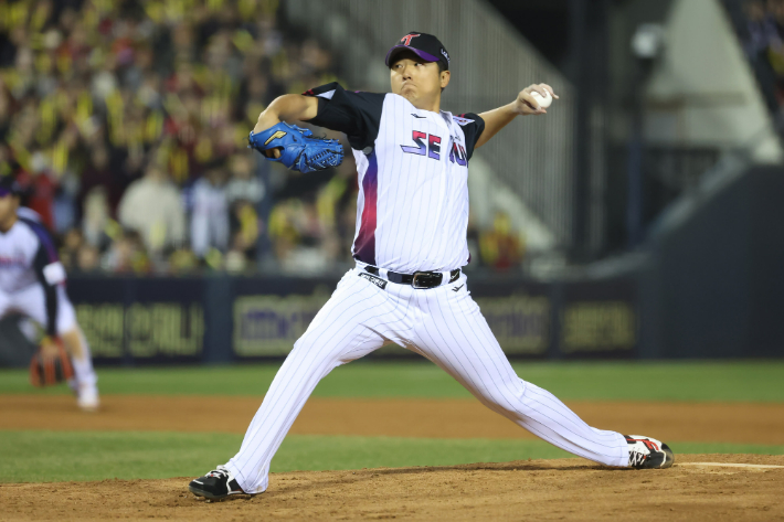 'KIA 최형우, KBO 최초 대기록?' LG는 개막 10G 팀 역대 최고 기록 수립