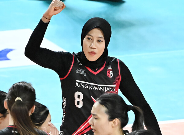 '메가 폭발!' 정관장, 김연경과 흥국생명 준준준준우승으로 몰아넣나? 2승 2패 동률!