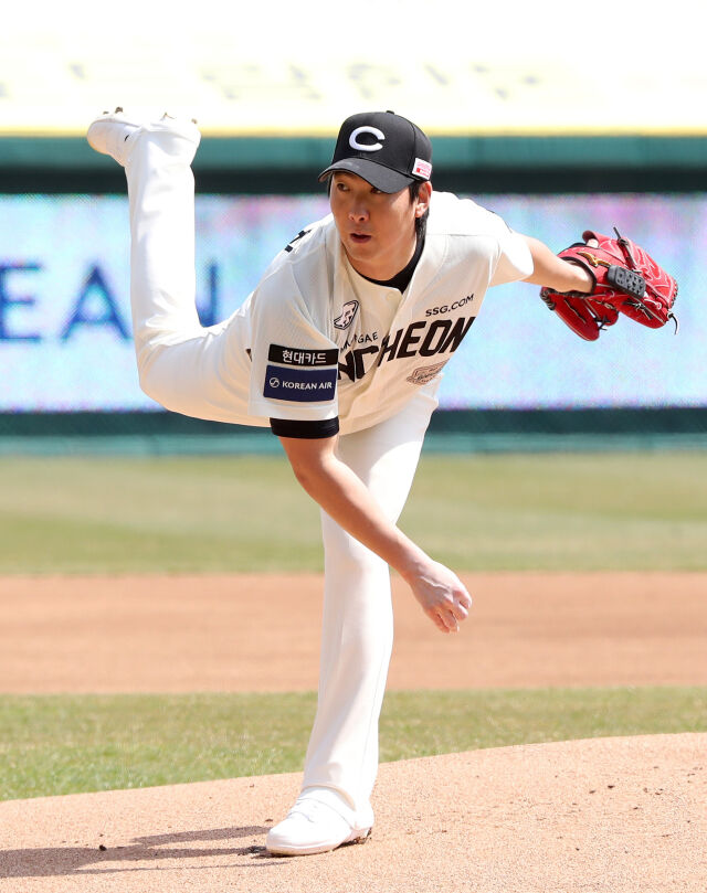 오태곤 2G 연속 친정에 비수→SSG, 파죽의 3연승+단독 2위 "팀 랜더스의 힘" 이숭용 감독 흐뭇 [MD인천]