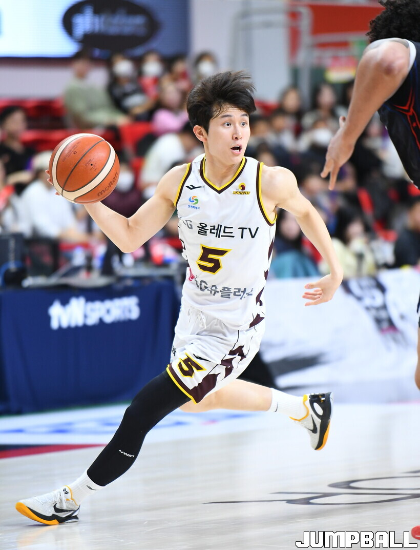 [JB 위클리 MVP] LG 3년 연속 4강 직행 이끈 ‘코트의 지휘자’ 양준석 & ‘리바운드 황제’ 마레이