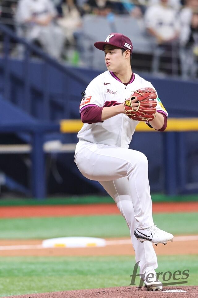 “정현우 100구 넘겼지만 한결 좋아졌어…” 홍원기 긍정론, KBO 1순위 특급루키는 무럭무럭 자란다[MD고척]