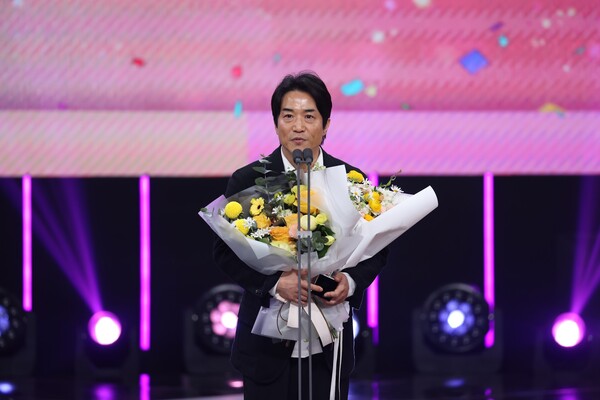 올해의 PD상 넷플릭스 '흑백요리사' PD "친정 KBS 15년 만에…"