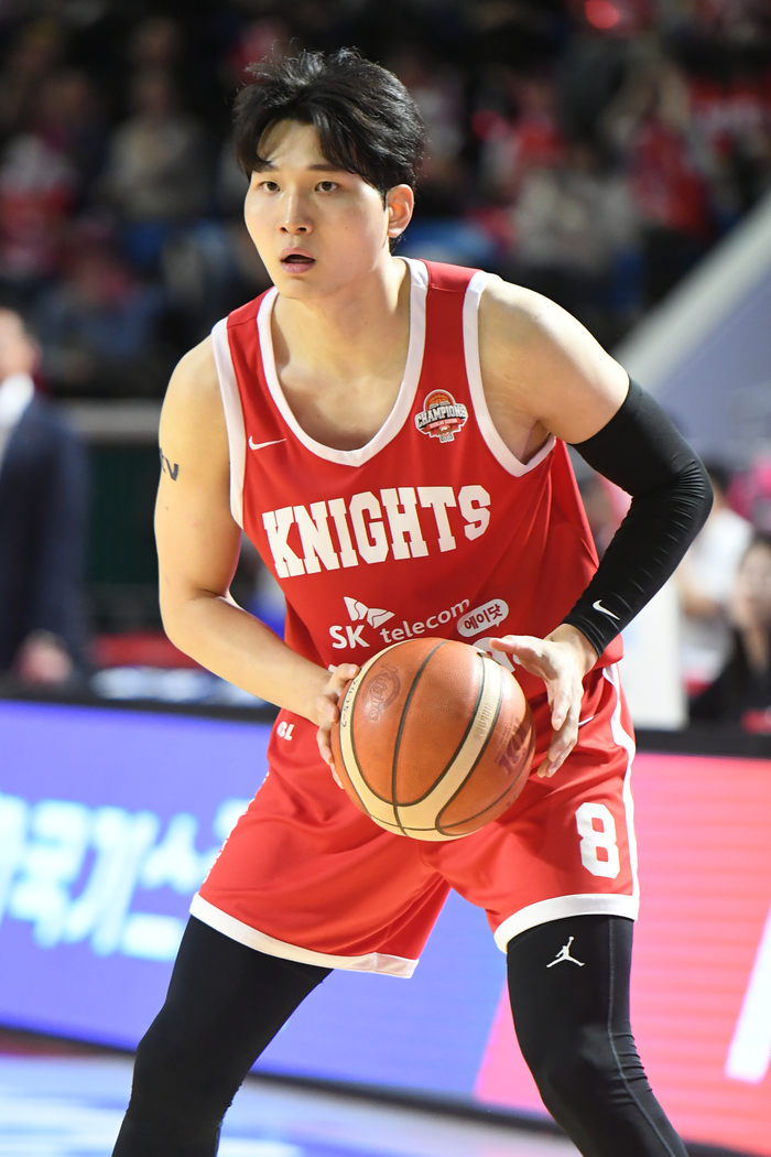 ‘MVP만 4명’ 서울 SK, 통합우승까지 쏠까…KBL ‘봄 농구’가 시작된다 [SS시선집중]