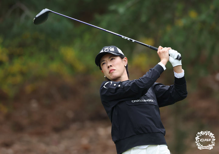 박주영, KLPGA iM금융오픈 3R도 선두…방신실도 공동 1위 유지