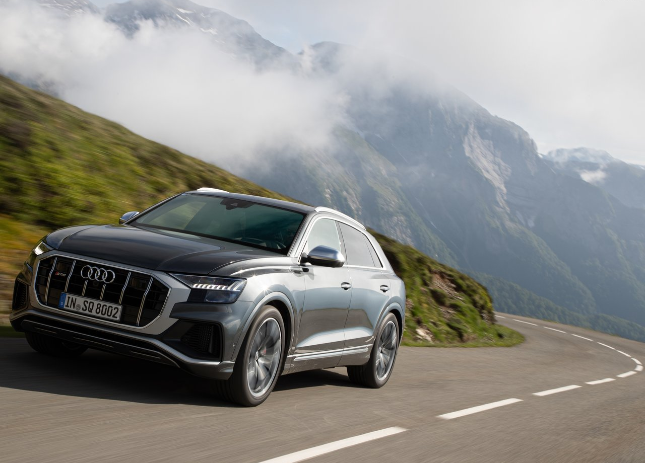 아우디 SQ8 TDI: 시대를 초월한 SUV 쿠페 | 두맨카