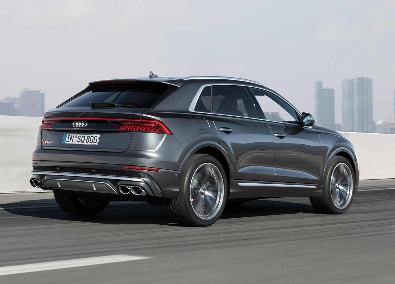 아우디 SQ8 TDI: 시대를 초월한 SUV 쿠페 | 두맨카