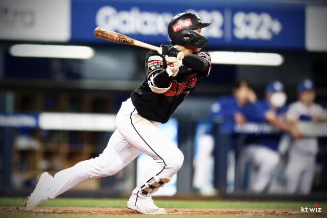 "연락이 없네, 멀었다는 뜻이지" '옆구리 부상' FA 보상선수 아직인데…'KT 7년차' 강철매직, 왜 걱정하지 않을까 [MD수원]