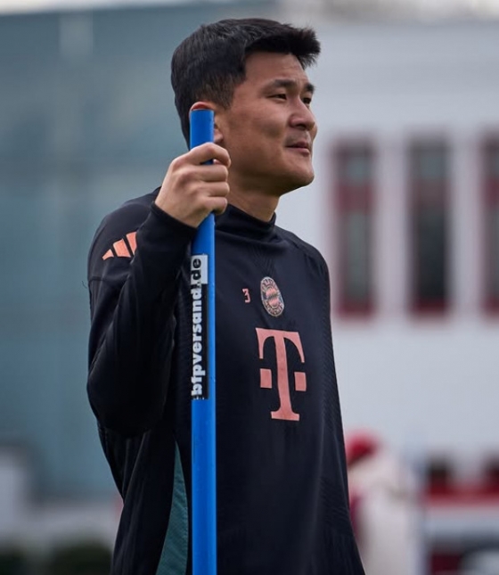 '충격' 뮌헨, 김민재 막 굴려 놓고 "EPL 20살 센터백 영입 착수"... 獨 "KIM 실수 너무 많아, 여름에 매각"