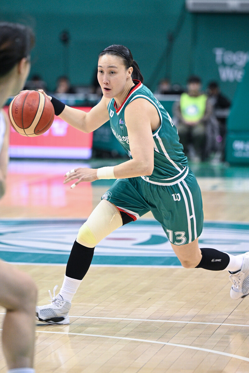 “진짜 마지막 1년 더!”를 외친 WKBL의 레전드 김정은, 후배들에게 전하고 싶은 말은?