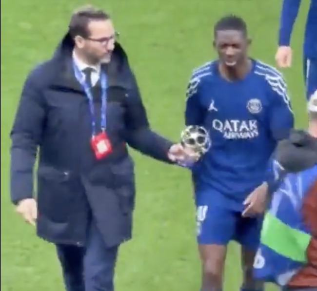 [UCL ISSUE] 대체 내가 왜!...'최우수 선수' 선정된 뎀벨레, 트로피 거부했다