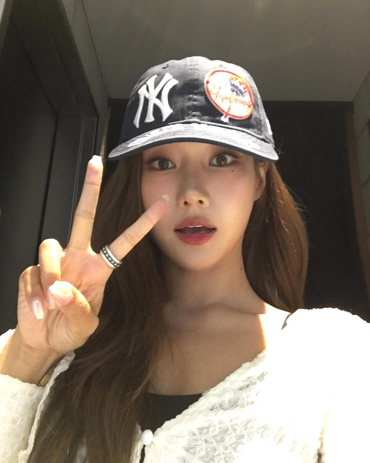 배지연, 2NE1 콘서트에서 빛난 ‘Y2K 믹스룩’ | K스타패션