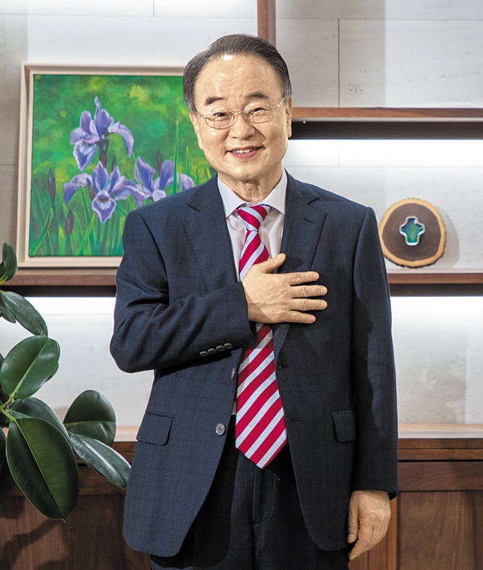 양극단 무거워진 ‘아령 사회’… 자칫하면 손잡이 부러집니다