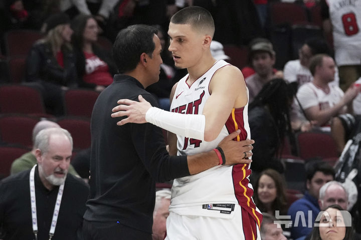 NBA 댈러스, 새크라멘토 꺾고 PO 경쟁 계속…데이비스 27점 맹활약