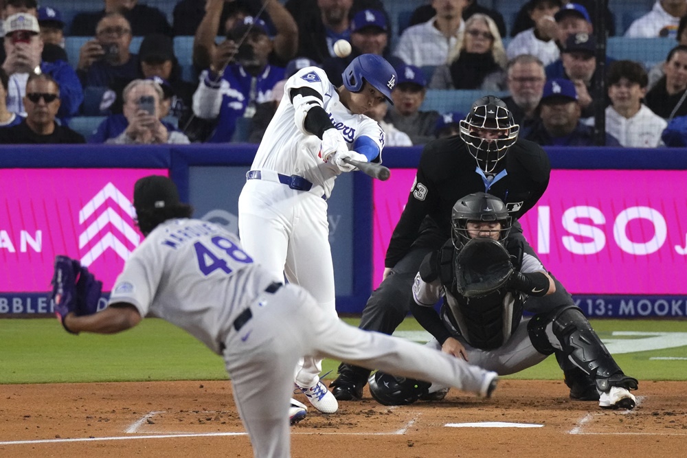 괴력의 오타니, 타구 속도 179km/h·비거리 137m 총알 결승포 쾅!…다저스 3연승, 前 NC 외국인 타자 멀티히트