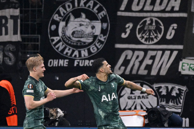 ‘SON 빠진’ 토트넘, 프랑크푸르트 꺾고 UEL 4강 진출