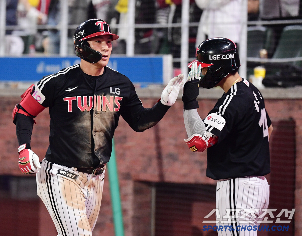 '오지환 결승포+4안타 폭발, 치리노스 4승' LG '미친 기세' 연패는 없다...SSG, 5연패 늪 [인천 현장]