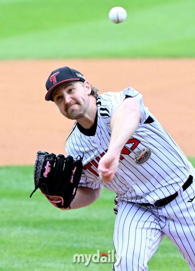 前 KBO 13승 투수 폭격한 배지환의 미친 존재감…3안타 4득점 1볼넷 1도루 '폭주'