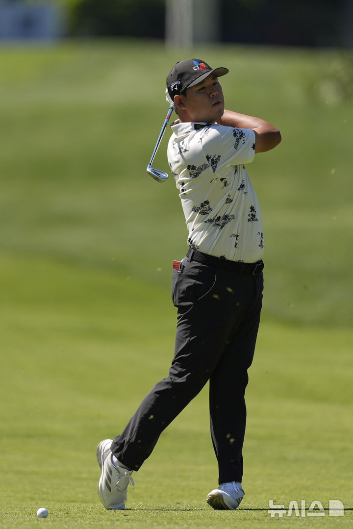 7타 줄인 김시우, PGA 투어 RBC 헤리티지 2R 공동 2위