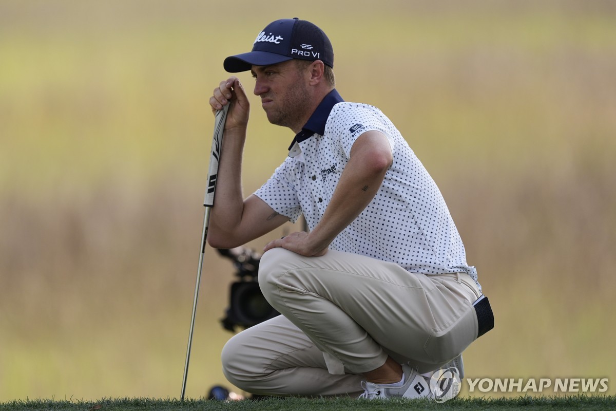 7타 줄인 김시우, PGA 투어 RBC 헤리티지 2R 공동 2위 점프