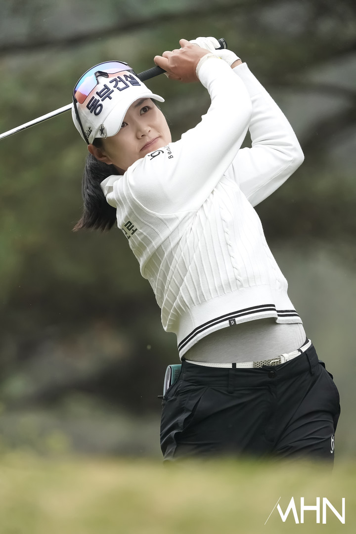 [mhn포토] 장수연, 강하게 날리는 티샷