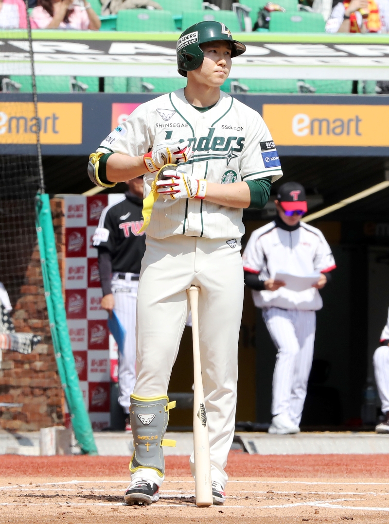 'KKKKKKKK+최고 158km' 앤더슨 시즌 첫 승!...SSG, LG 9-3 완파하고 6연패 탈출 [문학:스코어]