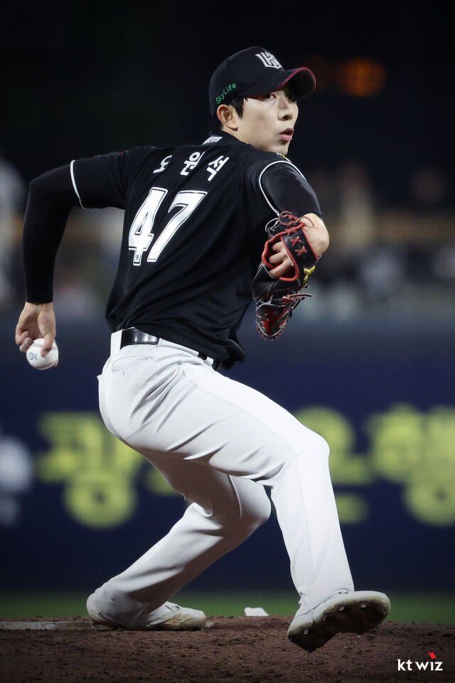 오늘을 기다린 1차지명 이적생, 우상과 만남 미뤄지나…방수포 깔렸다, SSG-KT전 정상 개최 가능한가 [MD수원]