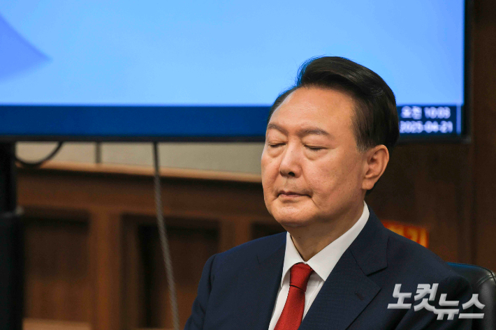 '내란 부인' 尹에 일침한 군인 "사람에 충성하지 않는다"