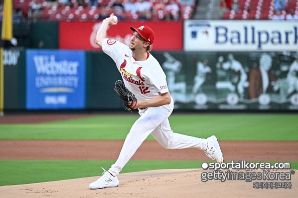 '마! 불펜 영 파이다' 방화에 승리 또 날아갔다...'KBO 역수출 신화' 페디, 3G 연속 QS 호투에도 선발승 실종