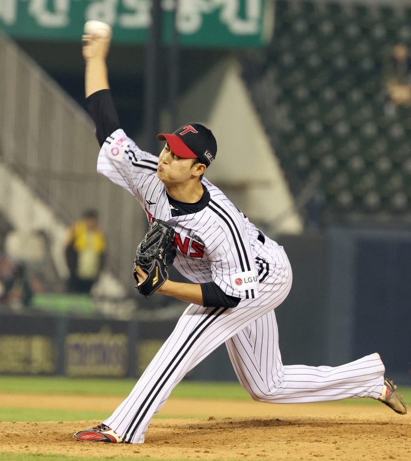 '158㎞ 쾅' LG 1R 신인 투수 또 개인 최고 경신, 꿈의 160㎞도 보인다