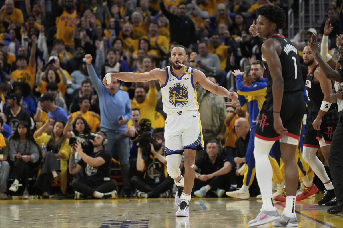 ‘수비를 당긴 커리의 패스→페이튼 2세의 마무리’ 대성공 거둔 GSW, 버틀러 공백 지우고 시리즈 전적 2승1패 우위