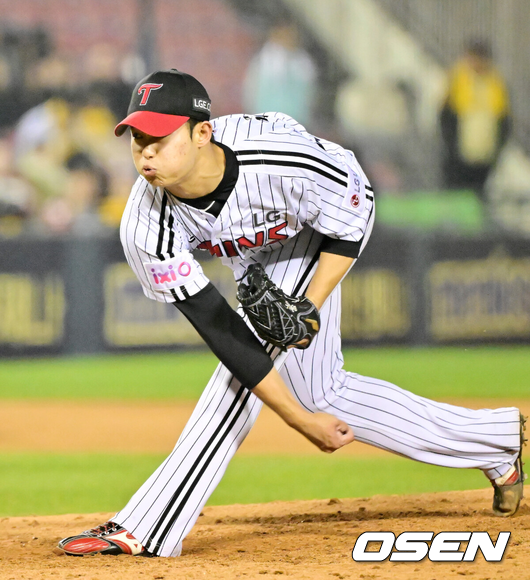 필승조 첫 날 KKK 첫 승 →두 번째는 결승타 허용, 158km 특급루키 일희일비, 마무리로 가는 여정이다