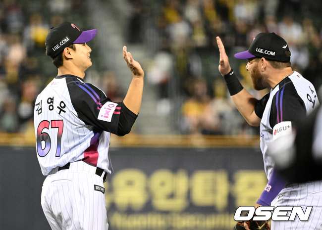 필승조 첫 날 KKK 첫 승 →두 번째는 결승타 허용, 158km 특급루키 일희일비, 마무리로 가는 여정이다