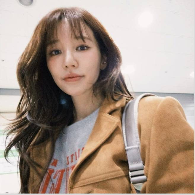 "40세에 이런 실루엣 가능해?" 리즈 미모 그대로인 168cm·45kg 여배우, 데일리룩 | 대본은 내운명