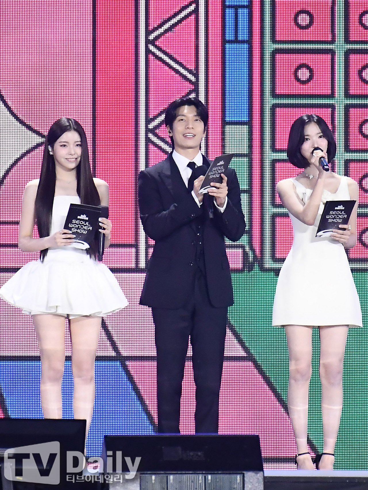 [TD포토] 규진-위하준-지우 '눈호강 3MC'