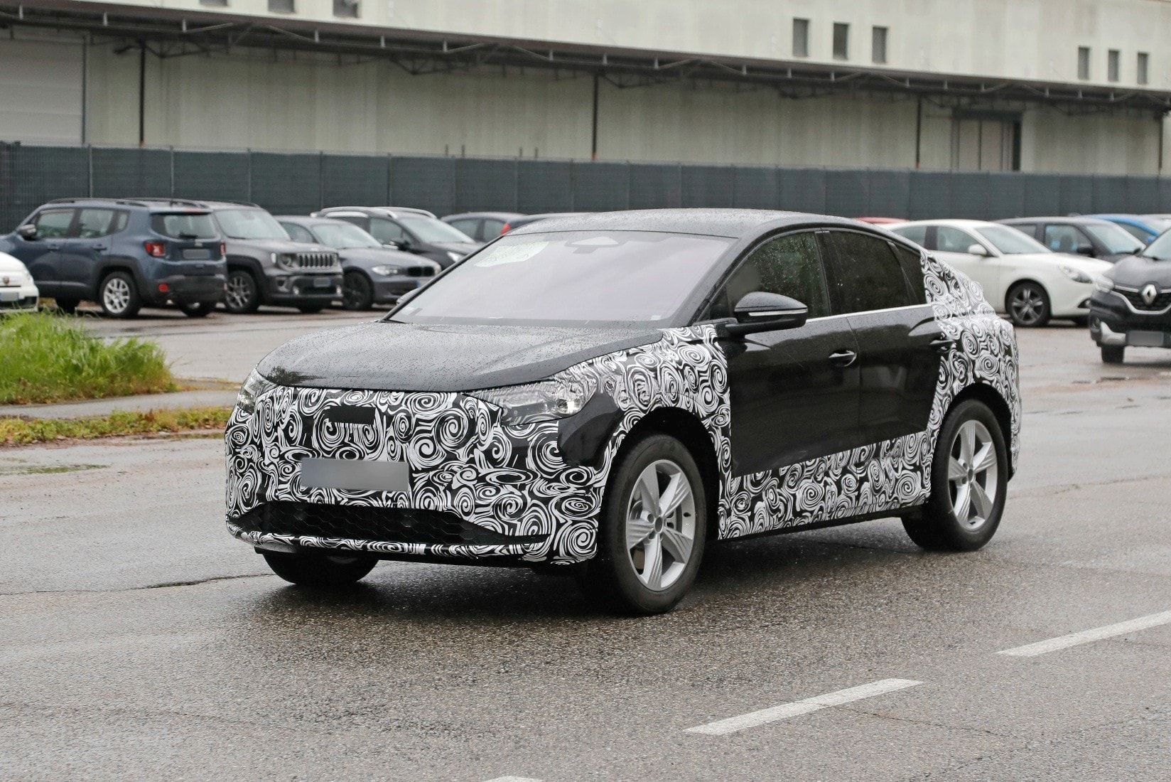 “제네시스 GV60/BMW iX1 나와” 아우디 Q4 스포트백 e-트론 페이스리프트 포착! | 카텍