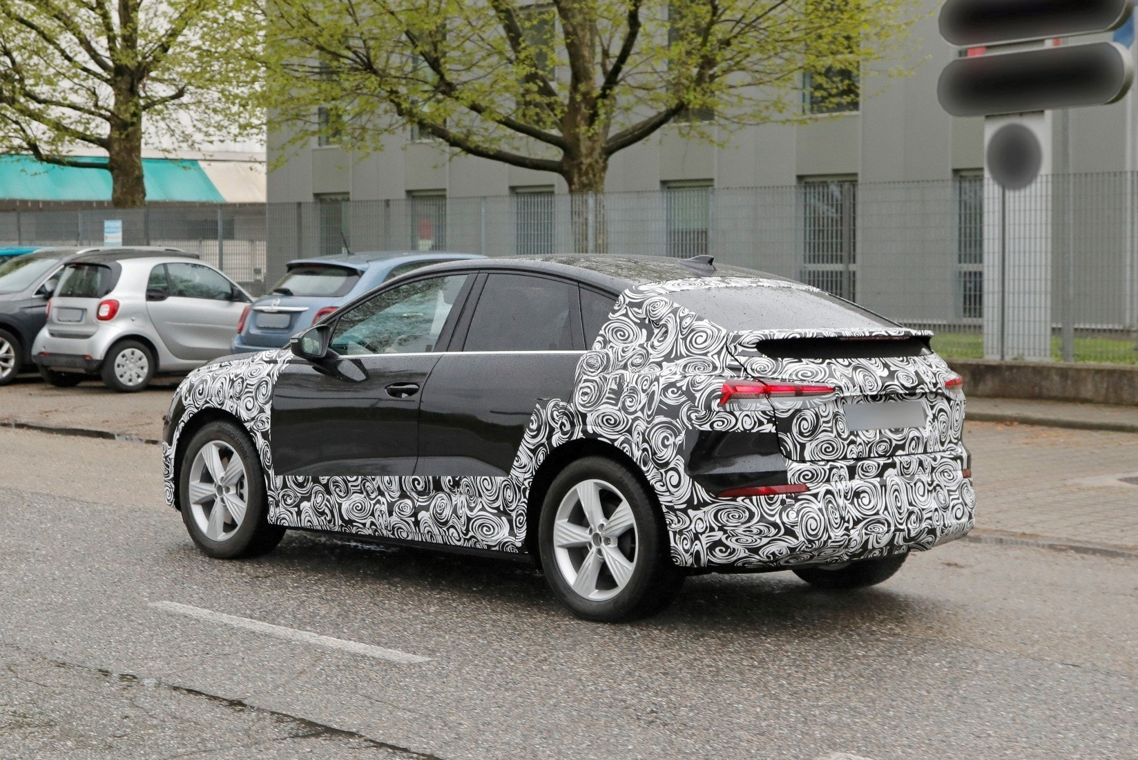 “제네시스 GV60/BMW iX1 나와” 아우디 Q4 스포트백 e-트론 페이스리프트 포착! | 카텍