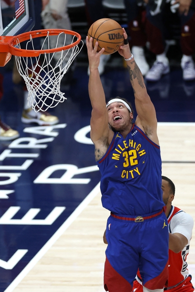 ‘레너드·하든 고 홈!’ DEN, ‘17-0’ 3Q에 끝냈다! LAC와 1R 최종전서 미소…‘SGA’의 OKC와 2R ‘빅뱅’ [NBA PO]