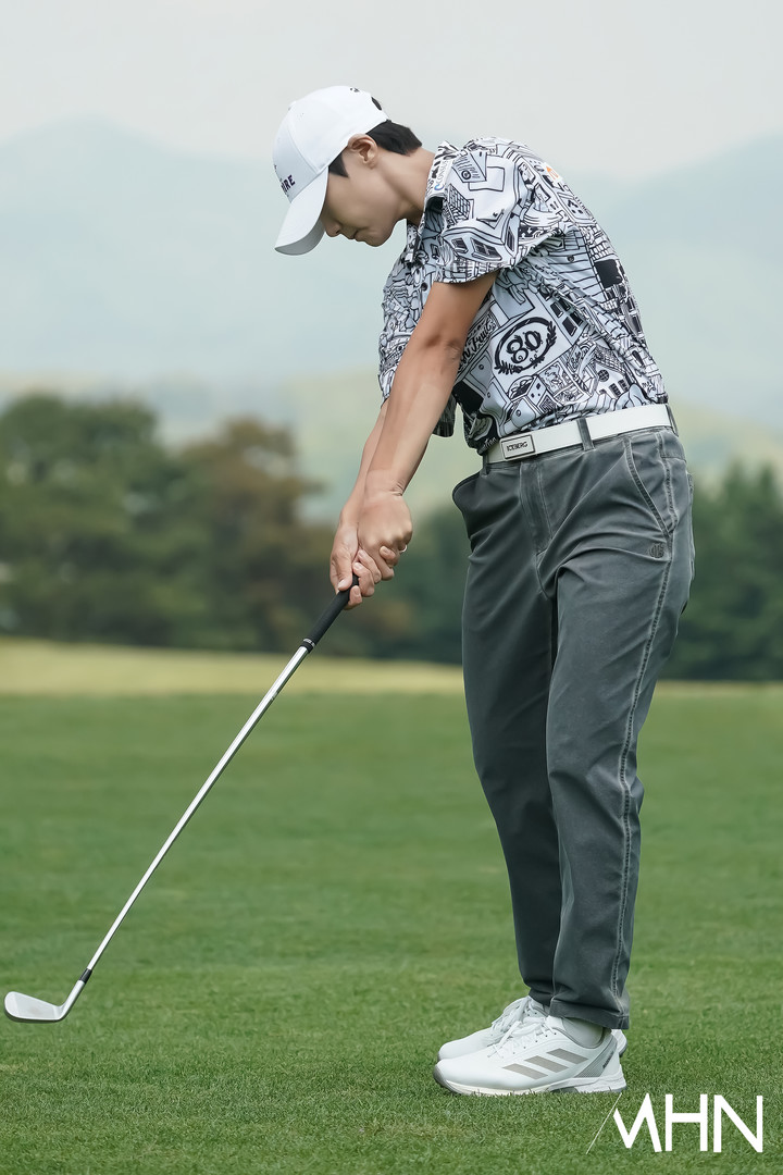 투데이 골프 | [mhn포토] 박성현, 벙커 탈출 하는 남달라