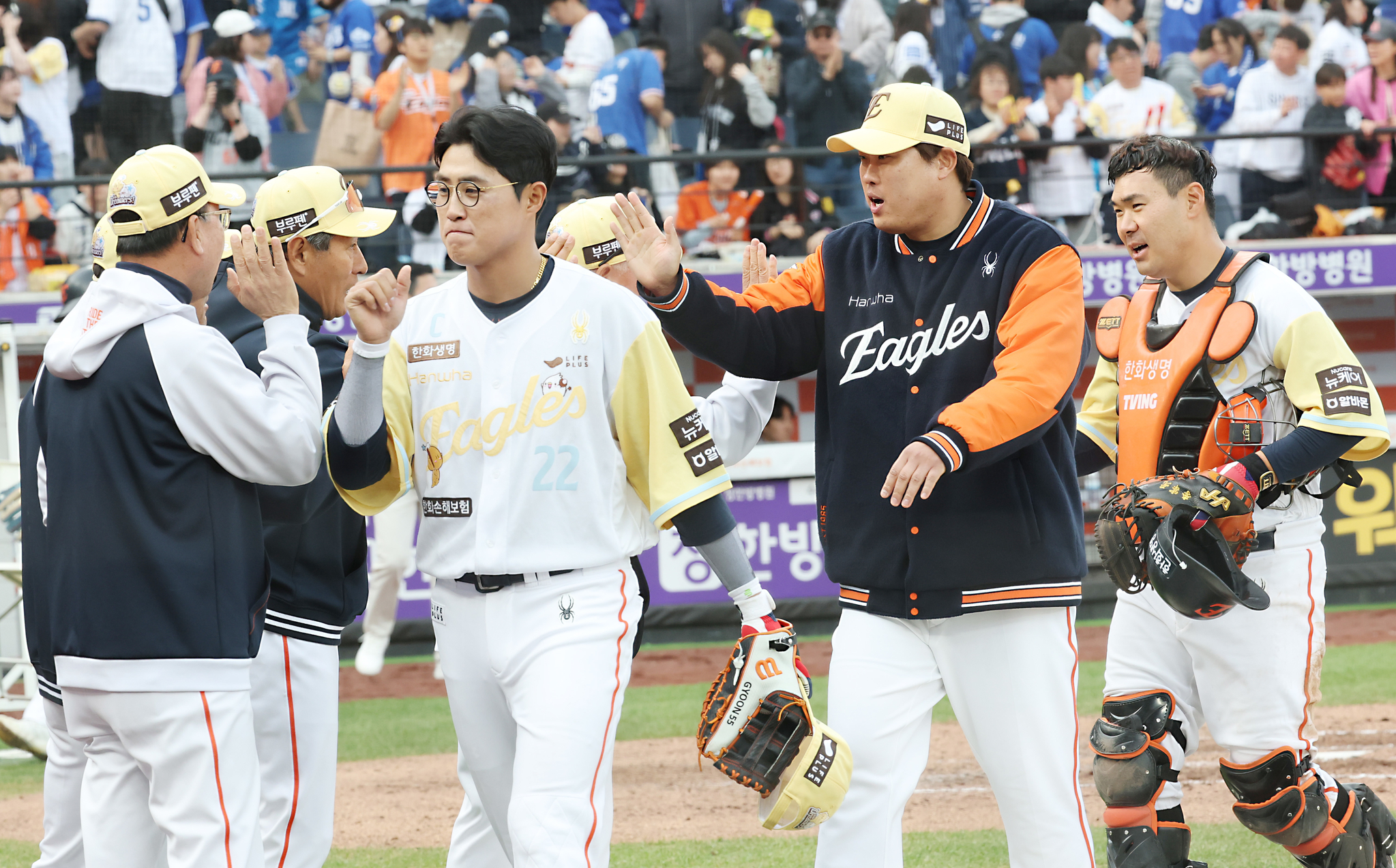Hanwha Eagles notch eight in a row with 3-1 win over Samsung Lions