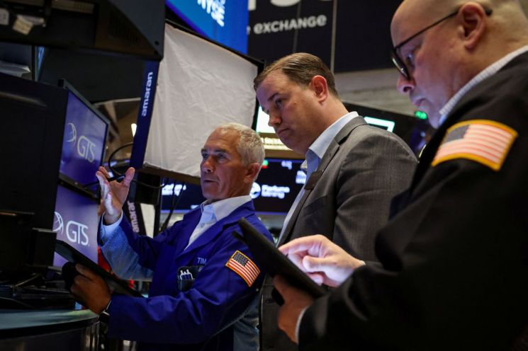 [뉴욕증시]FOMC 실망감에도 상승…미·중 대화, AI 칩 수출규제 완화 주목