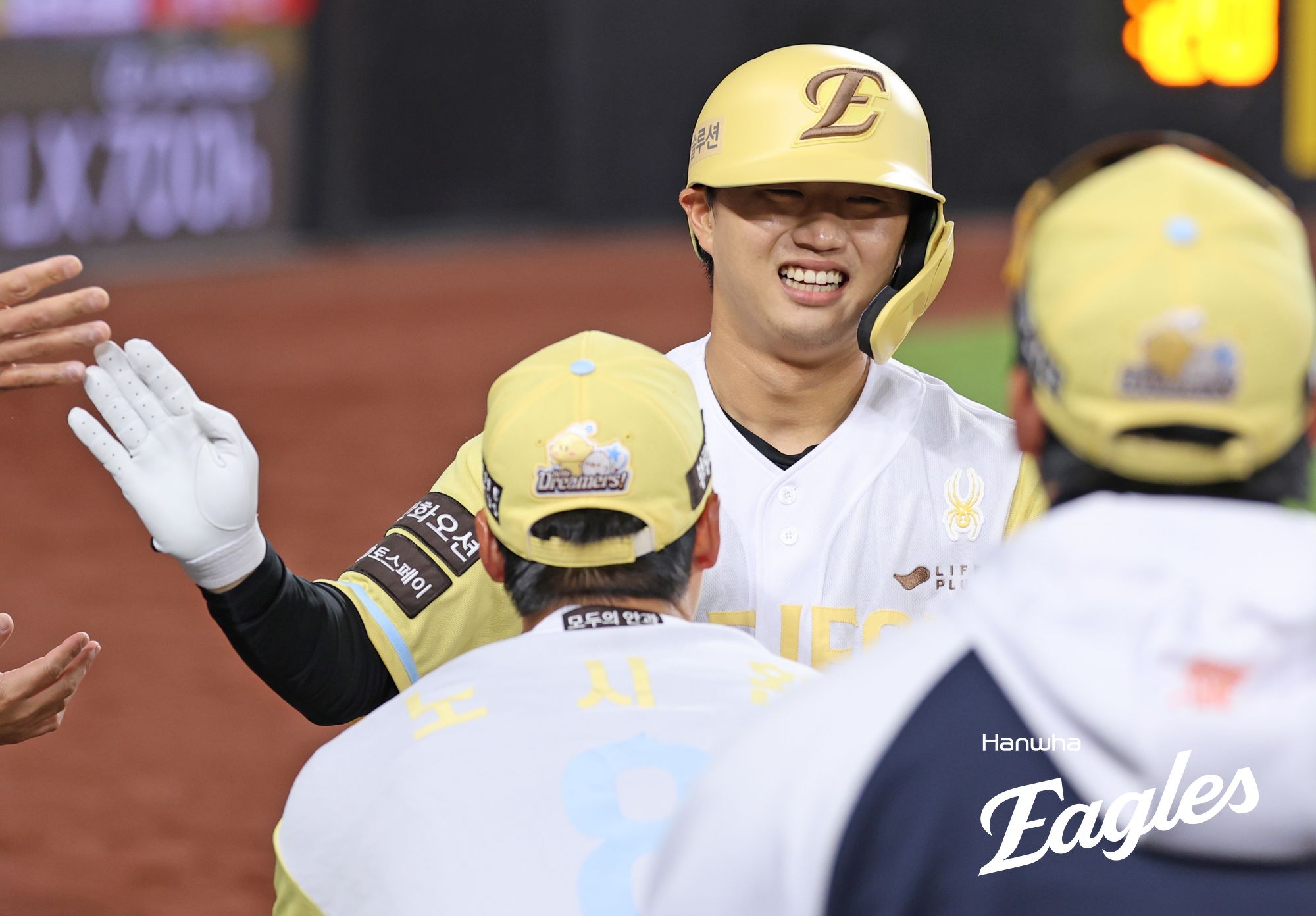 '결정적 호수비→1116일 만의 홈런' 이런 선수 있었기에, 한화 9연승 가능했다…1할의 타율이 설명해주지 않는 것들 [대전 현장]