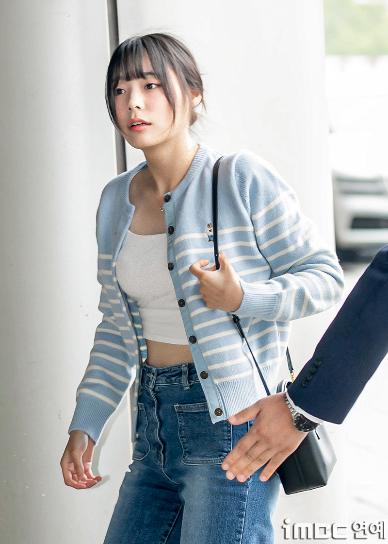 [포토] QWER 시연, 날씨 시연하다