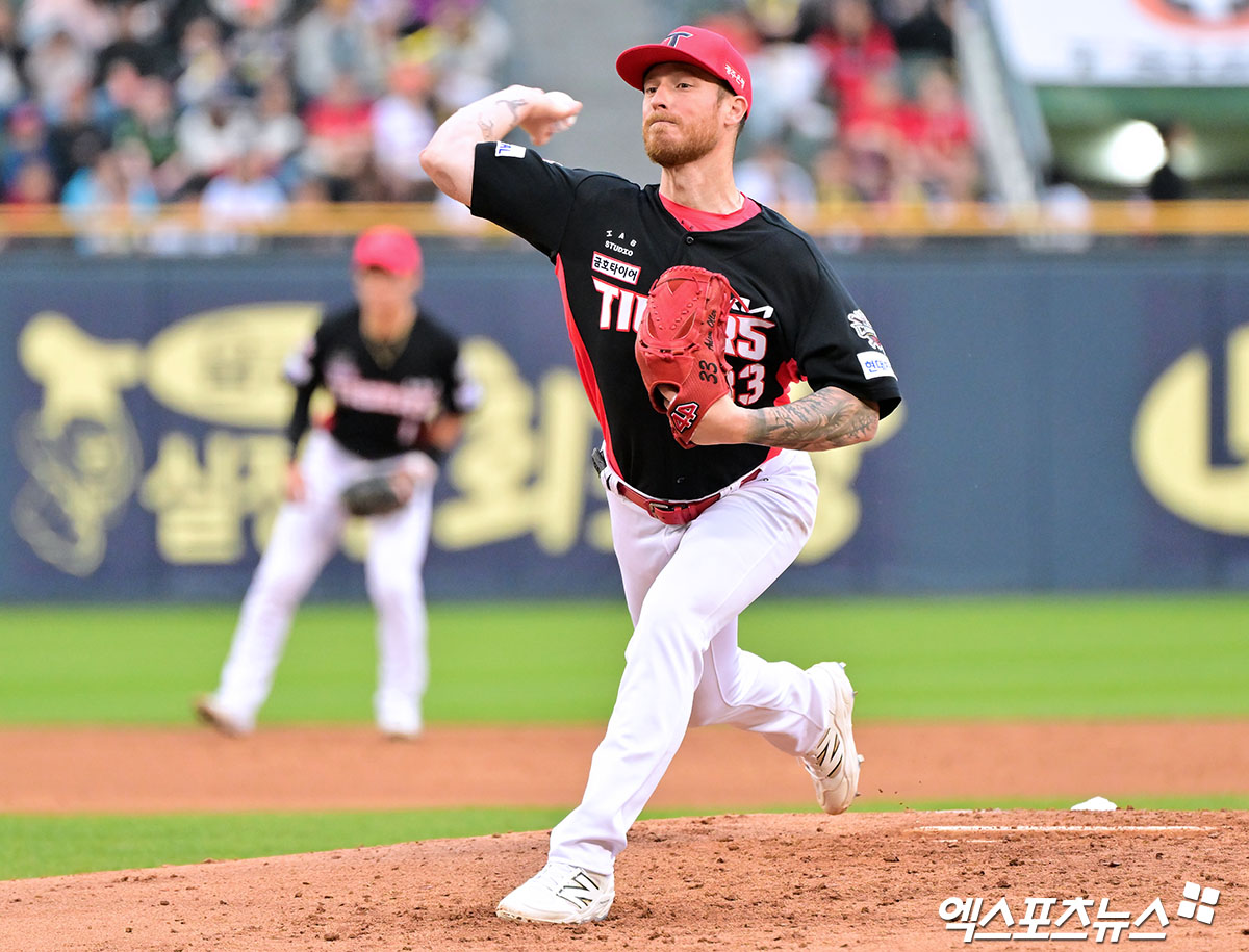 시즌 첫 더블헤더 열리나…'비 퍼붓는' 랜더스필드, KIA-SSG 3차전 진행 가능할까 [인천 현장]