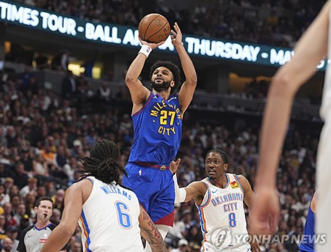 [NBA PO] '미쳤다' 덴버, OKC 상대로 극적인 동점 3점슛→연장 혈투 승리…시리즈 2승 1패 우위