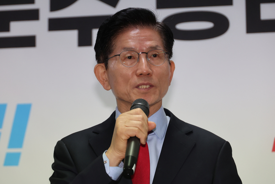People Power Party's candidate replacement 'undemocratic,' Kim Moon-soo ...