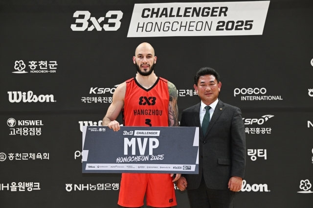 3명이면 충분해! ‘1명 퇴장’ 항저우, 1·2번 시드 잡고 홍천 챌린저 정상…MVP 칼루데로비치(종합) [MK홍천]