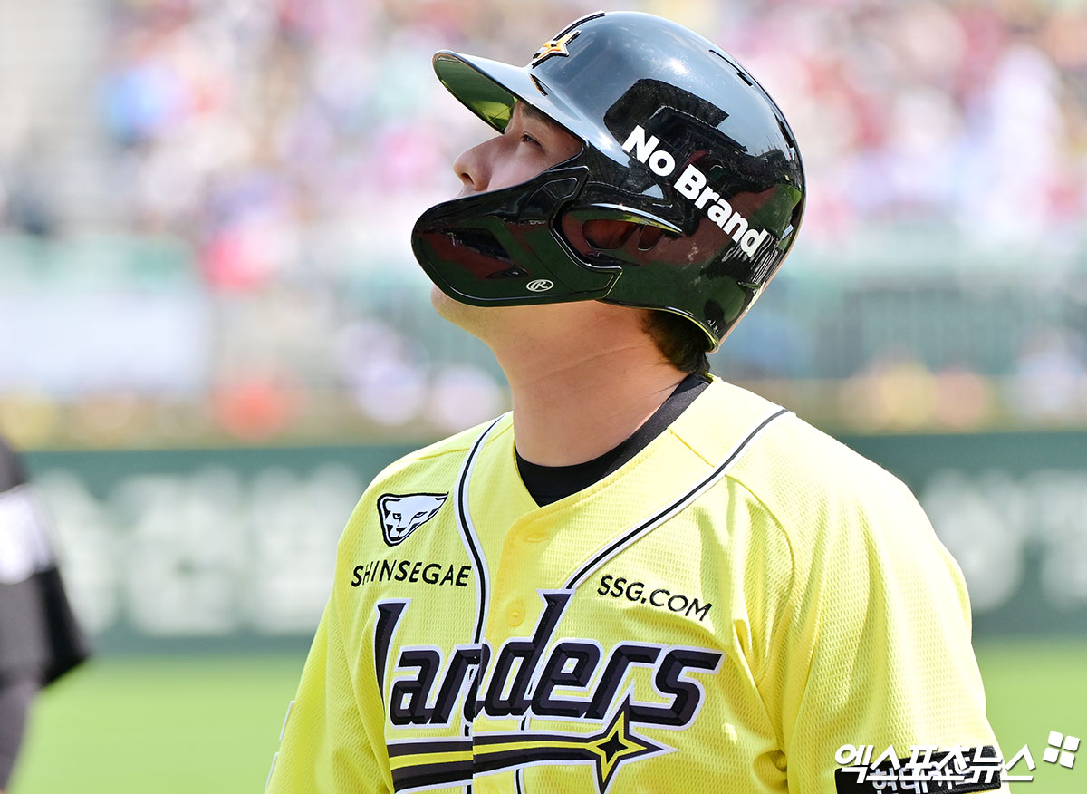 '1700만원' 대박 행운, 아직 유효해! 최정 '500홈런 홈런볼' 이번엔 잡는다…SSG 구단 최초 더블헤더 '싹쓸이 만원' 관중 달성→시즌 6번째 매진